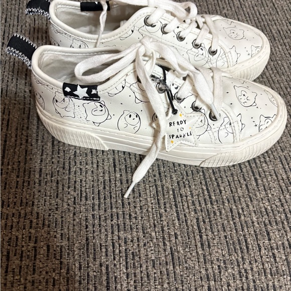 Zara | Shoes | Zara Kids White Sneakers With Fun Graphics | Poshmark